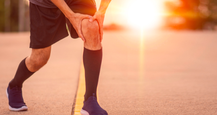 The 5 most common signs and symptoms of an ACL injury.